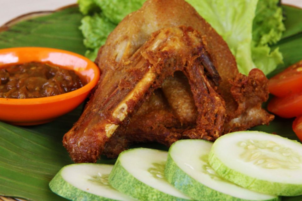 Resep Bebek goreng Resep bebek goreng yang empuk dan nikmat – Blog Rendang Nyonyah
