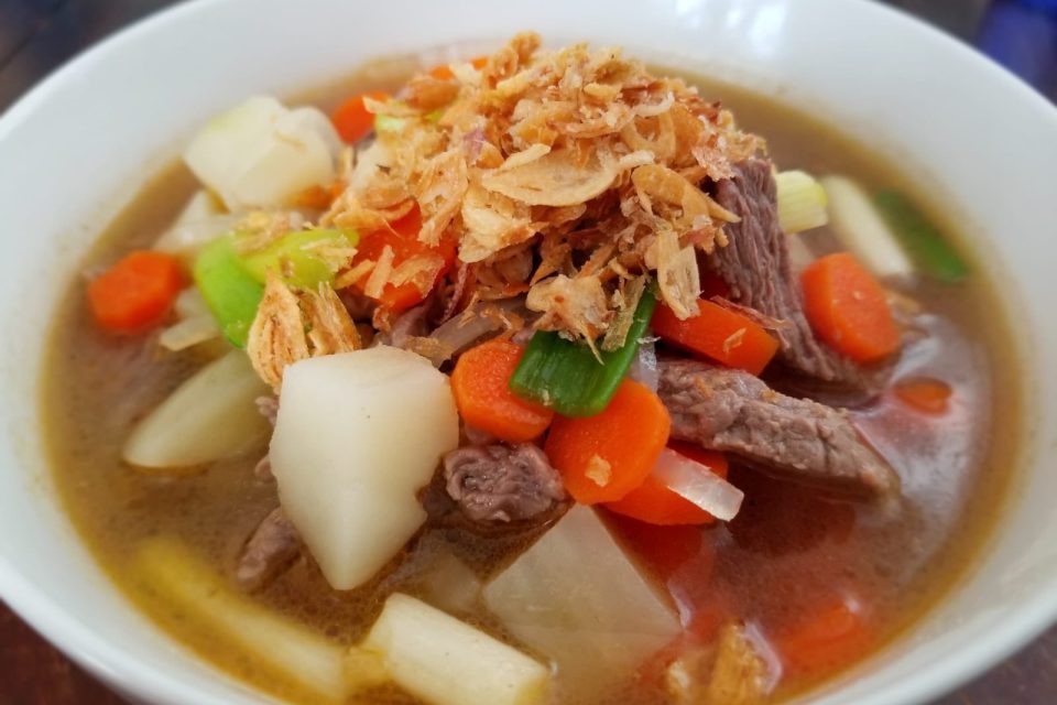 cara membuat sop daging Resep sop daging kuah bening ala jawa – Blog Rendang Nyonyah